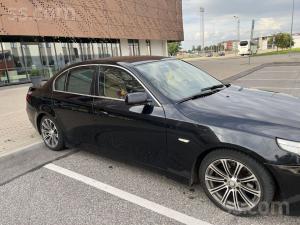 Black BMW 525 2005 in Valmiera, with an engine capacity of 2.50 L and mileage of 318 thousand km for 4000 €, photo 7 on AUTOMOTO.COM.LV