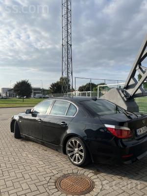 Black BMW 525 2005 in Valmiera, with an engine capacity of 2.50 L and mileage of 318 thousand km for 4000 €, photo 10 on AUTOMOTO.COM.LV