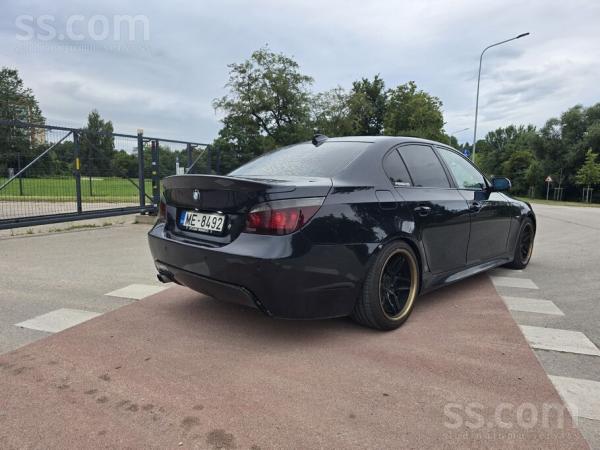 Melns BMW 525 2005 Tukums, ar dzinēja tilpumu 2.50 L un nobraukumu 522 tūkst. km par 3990 €, foto 5 vietnē AUTOMOTO.COM.LV