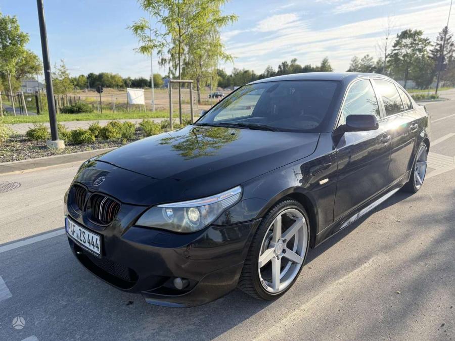 Melns BMW 525 2005 Viļņa, ar dzinēja tilpumu 2.50 L un nobraukumu 321 tūkst. km par 4399 €, foto 6 vietnē AUTOMOTO.COM.LV
