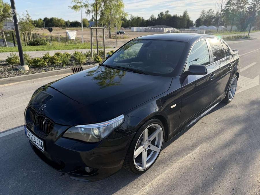 Melns BMW 525 2005 Viļņa, ar dzinēja tilpumu 2.50 L un nobraukumu 321 tūkst. km par 4399 €, foto 7 vietnē AUTOMOTO.COM.LV