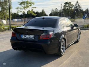 Melns BMW 525 2005 Viļņa, ar dzinēja tilpumu 2.50 L un nobraukumu 321 tūkst. km par 4399 €, foto 17 vietnē AUTOMOTO.COM.LV