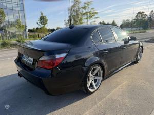 Melns BMW 525 2005 Viļņa, ar dzinēja tilpumu 2.50 L un nobraukumu 321 tūkst. km par 4399 €, foto 18 vietnē AUTOMOTO.COM.LV