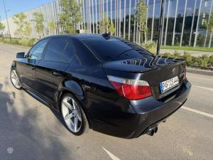 Melns BMW 525 2005 Viļņa, ar dzinēja tilpumu 2.50 L un nobraukumu 321 tūkst. km par 4399 €, foto 20 vietnē AUTOMOTO.COM.LV
