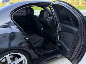 Melns BMW 525 2005 Viļņa, ar dzinēja tilpumu 2.50 L un nobraukumu 321 tūkst. km par 4399 €, foto 32 vietnē AUTOMOTO.COM.LV