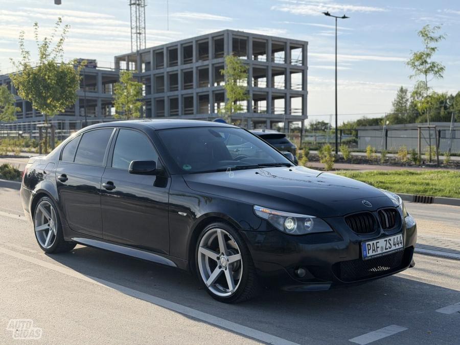 Black BMW 525 2005 in Vilnius, with an engine capacity of 2.50 L and mileage of 321 thousand km for 4350 €, photo 3 on AUTOMOTO.COM.LV