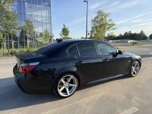 Black BMW 525 2005 in Vilnius, with an engine capacity of 2.50 L and mileage of 321 thousand km for 4350 €, photo 10 on AUTOMOTO.COM.LV