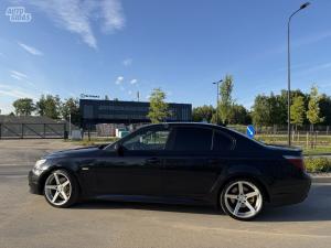 Black BMW 525 2005 in Vilnius, with an engine capacity of 2.50 L and mileage of 321 thousand km for 4350 €, photo 13 on AUTOMOTO.COM.LV