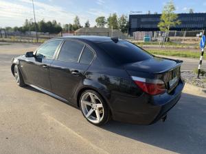 Black BMW 525 2005 in Vilnius, with an engine capacity of 2.50 L and mileage of 321 thousand km for 4350 €, photo 14 on AUTOMOTO.COM.LV