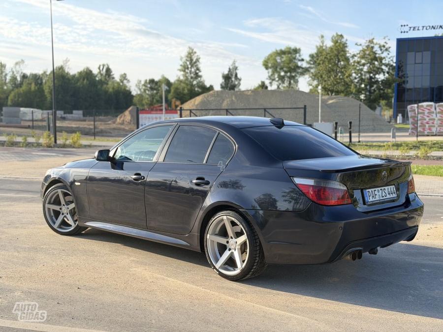 Black BMW 525 2005 in Vilnius, with an engine capacity of 2.50 L and mileage of 321 thousand km for 4350 €, photo 15 on AUTOMOTO.COM.LV