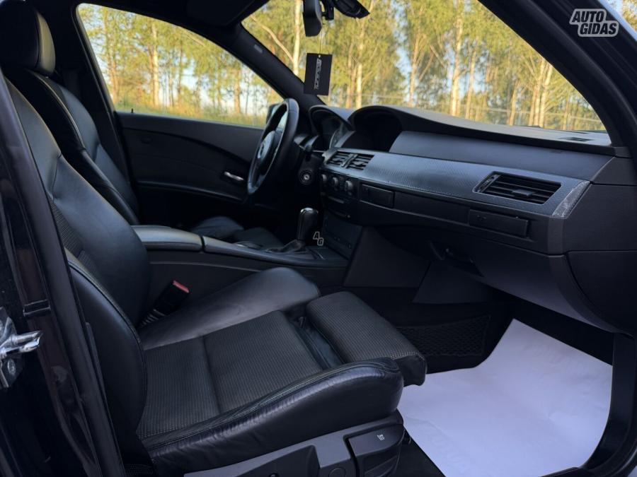 Black BMW 525 2005 in Vilnius, with an engine capacity of 2.50 L and mileage of 321 thousand km for 4350 €, photo 25 on AUTOMOTO.COM.LV
