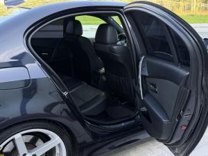 Black BMW 525 2005 in Vilnius, with an engine capacity of 2.50 L and mileage of 321 thousand km for 4350 €, photo 28 on AUTOMOTO.COM.LV