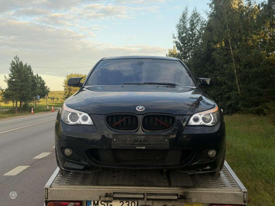 Черный БМВ 525 2005 в Вильнюс, объемом двигателя 2.50 л и пробегом 450 тыс. км за 3650 €, фото 5 на AUTOMOTO.COM.LV