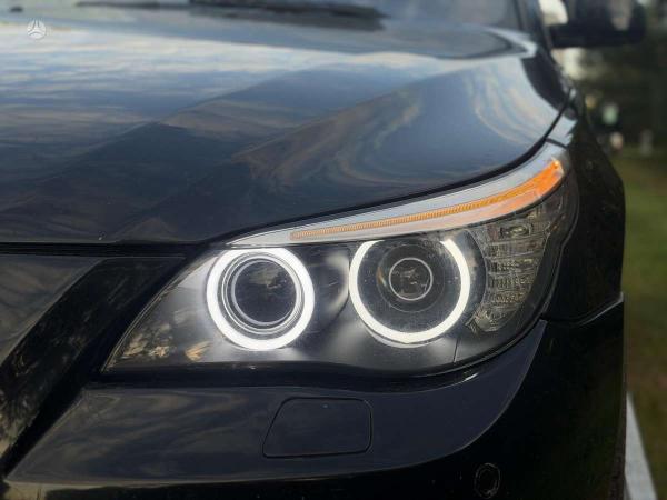 Black BMW 525 2005 in Vilnius, with an engine capacity of 2.50 L and mileage of 450 thousand km for 3650 €, photo 6 on AUTOMOTO.COM.LV