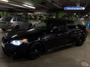 Melns BMW 525 2005 Viļņa, ar dzinēja tilpumu 2.50 L un nobraukumu 460 tūkst. km par 3599 €, foto 4 vietnē AUTOMOTO.COM.LV
