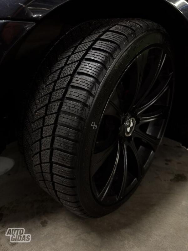 Melns BMW 525 2005 Viļņa, ar dzinēja tilpumu 2.50 L un nobraukumu 460 tūkst. km par 3599 €, foto 6 vietnē AUTOMOTO.COM.LV