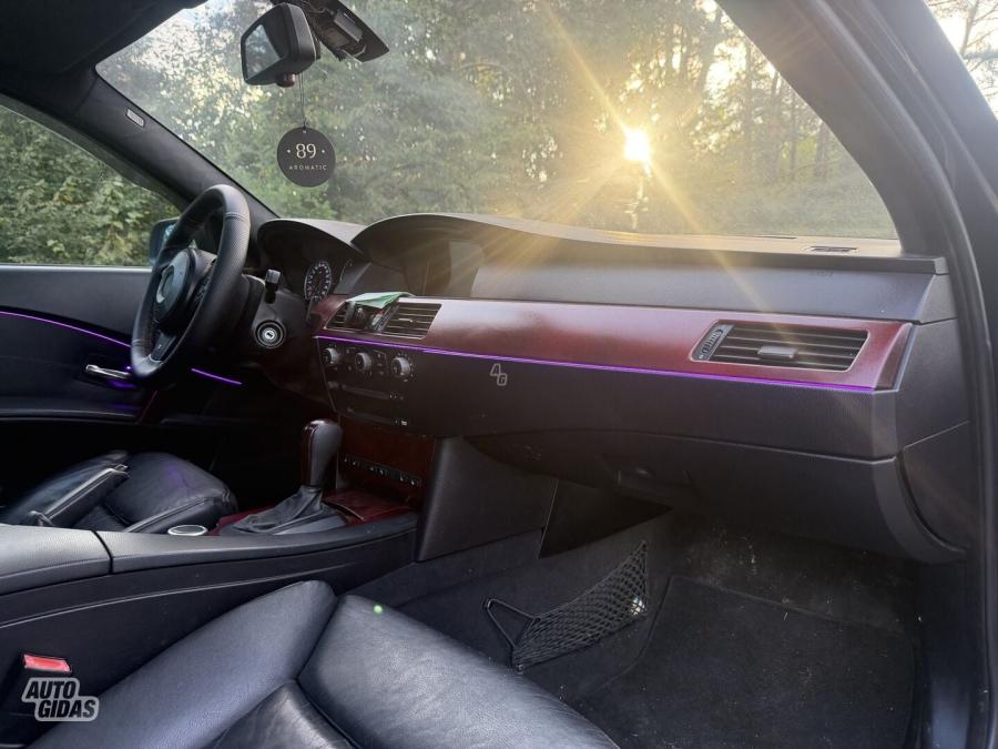 Melns BMW 525 2005 Viļņa, ar dzinēja tilpumu 2.50 L un nobraukumu 460 tūkst. km par 3599 €, foto 25 vietnē AUTOMOTO.COM.LV
