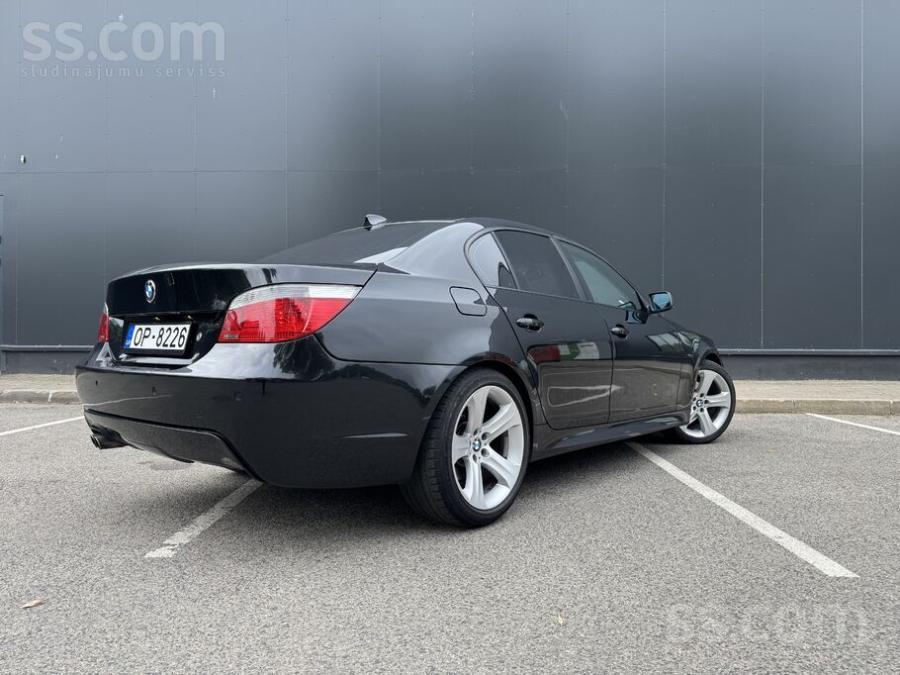 Black BMW 525 2005 in Riga, with an engine capacity of 2.50 L and mileage of 370 thousand km for 4600 €, photo 5 on AUTOMOTO.COM.LV