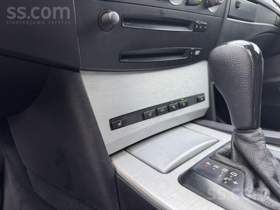 Black BMW 525 2005 in Riga, with an engine capacity of 2.50 L and mileage of 370 thousand km for 4600 €, photo 9 on AUTOMOTO.COM.LV