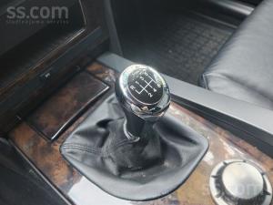 Black BMW 525 2005 in Riga, with an engine capacity of 2.50 L and mileage of 416 thousand km for 3490 €, photo 13 on AUTOMOTO.COM.LV