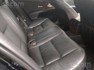 Black BMW 525 2005 in Riga, with an engine capacity of 2.50 L and mileage of 416 thousand km for 3490 €, photo 15 on AUTOMOTO.COM.LV