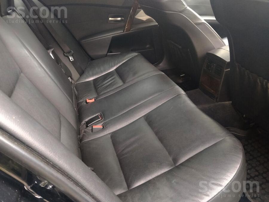 Black BMW 525 2005 in Riga, with an engine capacity of 2.50 L and mileage of 416 thousand km for 3490 €, photo 15 on AUTOMOTO.COM.LV