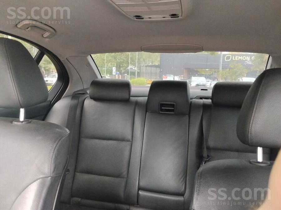 Black BMW 525 2005 in Riga, with an engine capacity of 2.50 L and mileage of 416 thousand km for 3490 €, photo 16 on AUTOMOTO.COM.LV