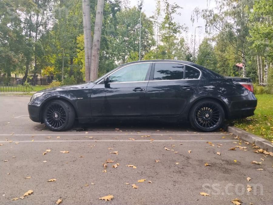 Black BMW 525 2005 in Riga, with an engine capacity of 2.50 L and mileage of 416 thousand km for 3490 €, photo 22 on AUTOMOTO.COM.LV