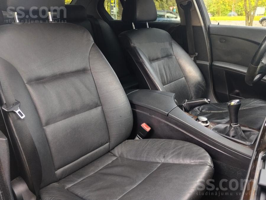 Black BMW 525 2005 in Riga, with an engine capacity of 2.50 L and mileage of 416 thousand km for 3490 €, photo 23 on AUTOMOTO.COM.LV