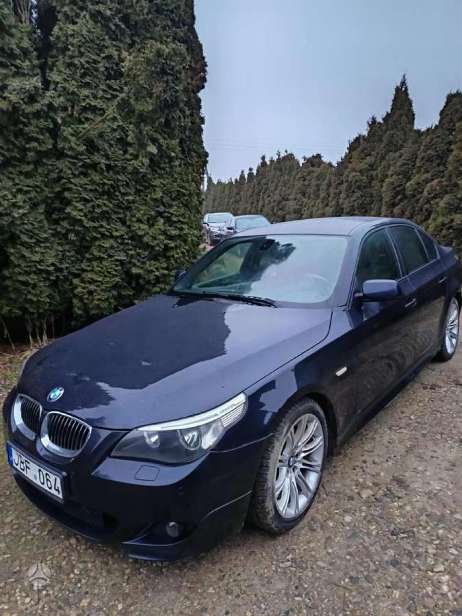 Black BMW 525 2006 in Vilnius, with an engine capacity of 2.50 L and mileage of 398 thousand km for 3800 €, photo 2 on AUTOMOTO.COM.LV