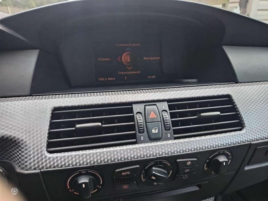Black BMW 525 2006 in Vilnius, with an engine capacity of 2.50 L and mileage of 398 thousand km for 3800 €, photo 10 on AUTOMOTO.COM.LV