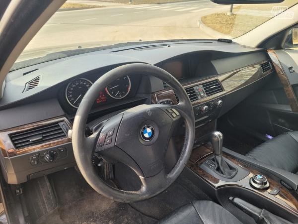 Melns BMW 525 2006 Viļņa, ar dzinēja tilpumu 2.50 L un nobraukumu 364 tūkst. km par 2350 €, foto 9 vietnē AUTOMOTO.COM.LV