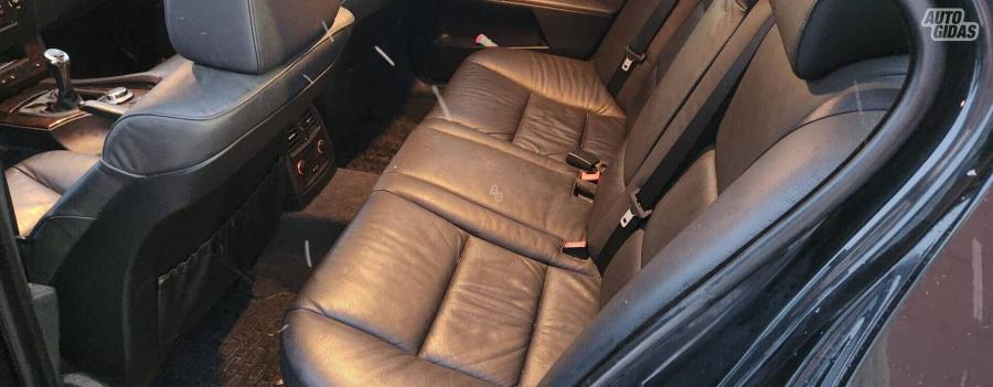 Black BMW 525 2006 in Kaunas, with an engine capacity of 2.50 L and mileage of 267 thousand km for 2900 €, photo 10 on AUTOMOTO.COM.LV