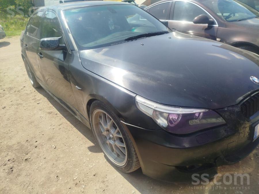 Melns BMW 525 2006 Tukums, ar dzinēja tilpumu 2.50 L un nobraukumu 329 tūkst. km par 3600 €, foto 1 vietnē AUTOMOTO.COM.LV