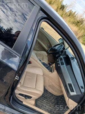 Black BMW 525 2006 in Rezekne, with an engine capacity of 2.50 L and mileage of 272 thousand km for 3700 €, photo 7 on AUTOMOTO.COM.LV