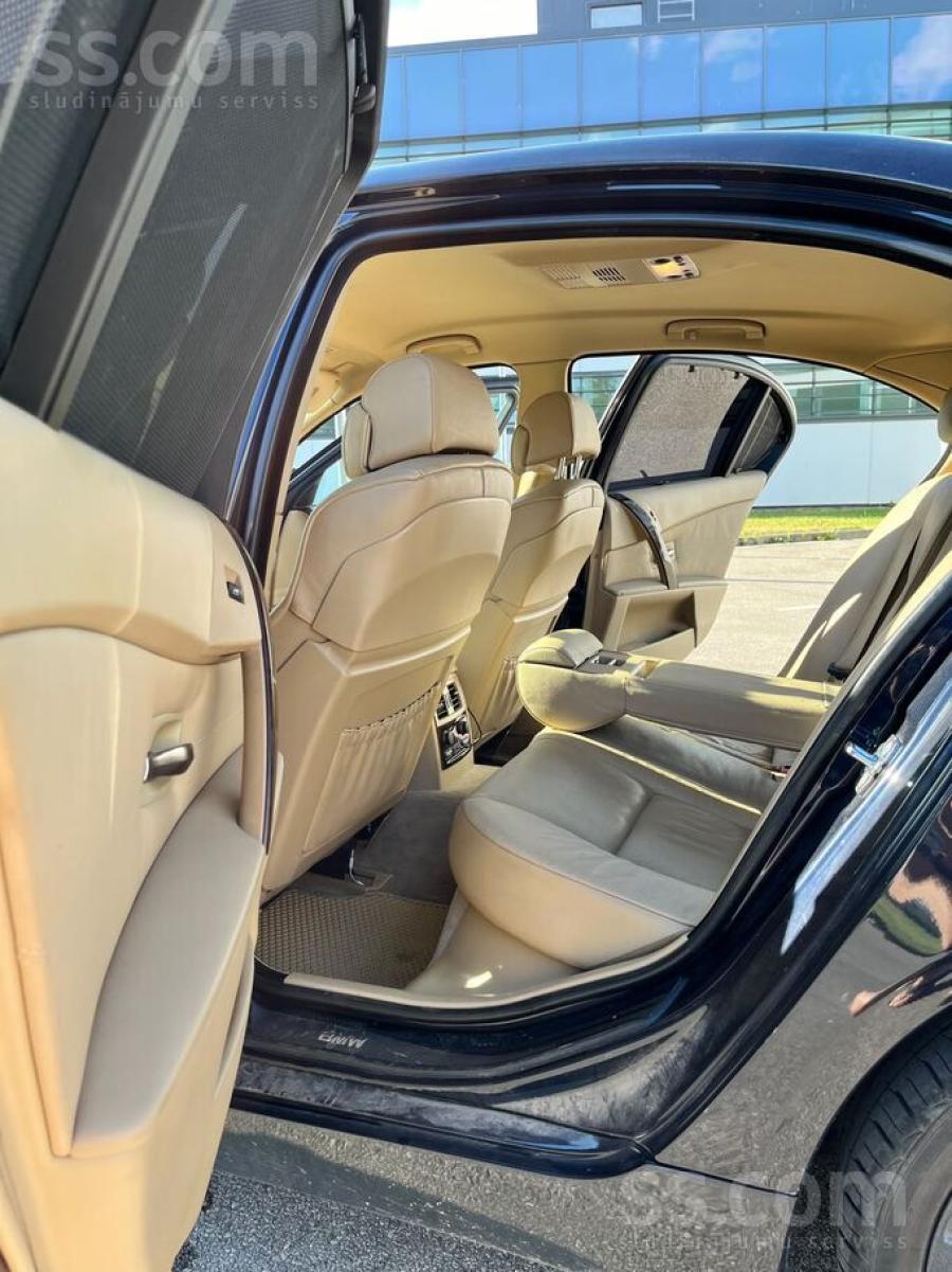 Melns BMW 525 2006 Daugavpils, ar dzinēja tilpumu 2.50 L un nobraukumu 302 tūkst. km par 4400 €, foto 8 vietnē AUTOMOTO.COM.LV