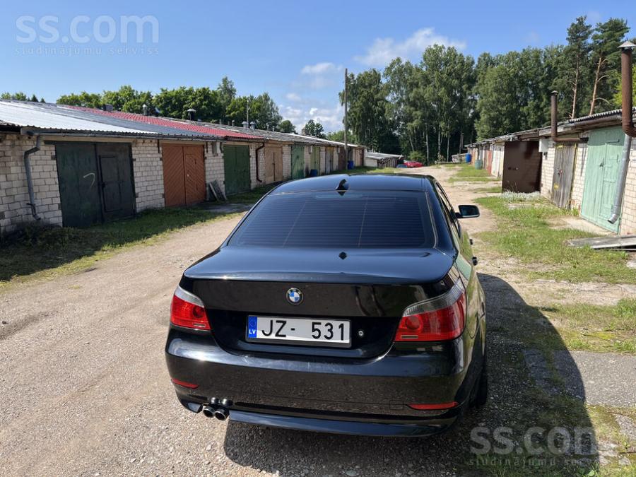 Black BMW 525 2006 in Dobele, with an engine capacity of 2.50 L and mileage of 374 thousand km for 3900 €, photo 6 on AUTOMOTO.COM.LV