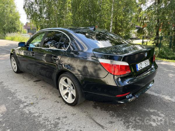 Black BMW 525 2006 in Dobele, with an engine capacity of 2.50 L and mileage of 374 thousand km for 3900 €, photo 9 on AUTOMOTO.COM.LV