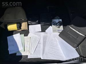 Black BMW 525 2006 in Dobele, with an engine capacity of 2.50 L and mileage of 374 thousand km for 3900 €, photo 26 on AUTOMOTO.COM.LV