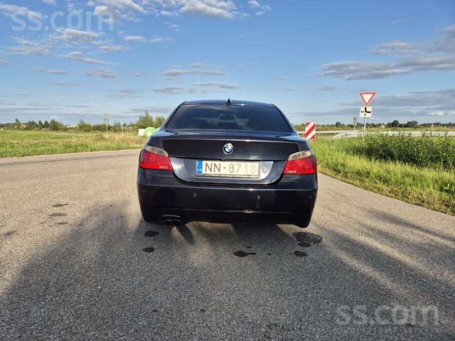 Black BMW 525 2006 in Riga, with an engine capacity of 2.50 L and mileage of 303 thousand km for 6500 €, photo 6 on AUTOMOTO.COM.LV