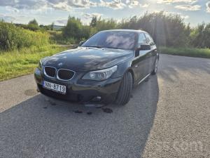 Black BMW 525 2006 in Riga, with an engine capacity of 2.50 L and mileage of 303 thousand km for 6500 €, photo 9 on AUTOMOTO.COM.LV