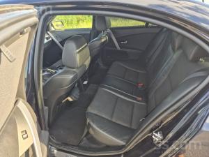 Black BMW 525 2006 in Riga, with an engine capacity of 2.50 L and mileage of 303 thousand km for 6500 €, photo 11 on AUTOMOTO.COM.LV