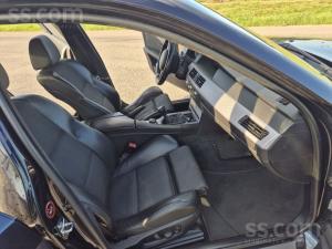 Black BMW 525 2006 in Riga, with an engine capacity of 2.50 L and mileage of 303 thousand km for 6500 €, photo 15 on AUTOMOTO.COM.LV