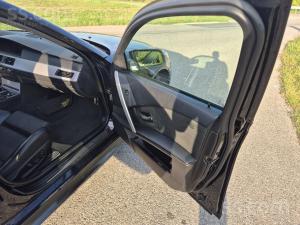 Black BMW 525 2006 in Riga, with an engine capacity of 2.50 L and mileage of 303 thousand km for 6500 €, photo 17 on AUTOMOTO.COM.LV