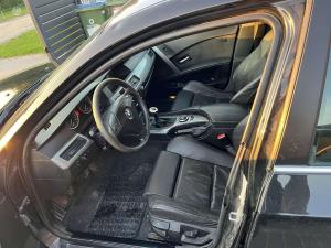 Black BMW 525 2006 in Kaunas, with an engine capacity of 2.50 L and mileage of 468 thousand km for 2599 €, photo 6 on AUTOMOTO.COM.LV