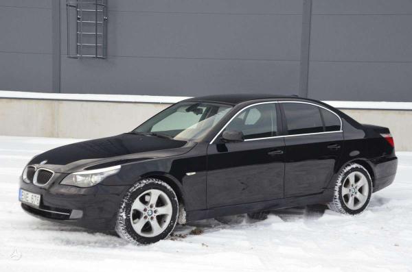 Black BMW 525 2007 in Siauliai, with an engine capacity of 2.99 L and mileage of 320 thousand km for 3800 €, photo 3 on AUTOMOTO.COM.LV
