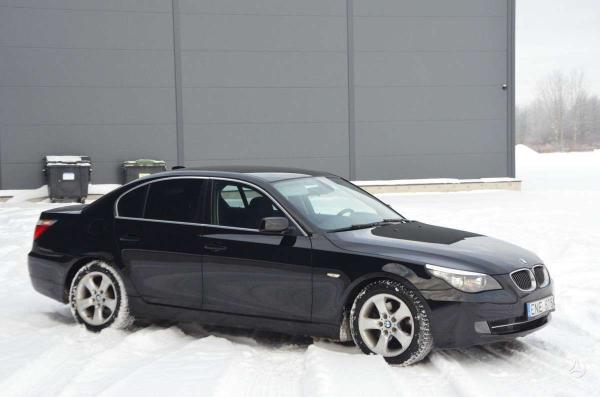 Black BMW 525 2007 in Siauliai, with an engine capacity of 2.99 L and mileage of 320 thousand km for 3800 €, photo 8 on AUTOMOTO.COM.LV