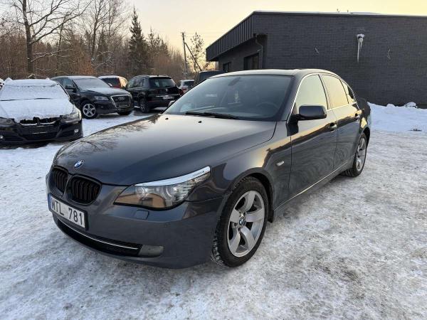 Black BMW 525 2007 in Kaunas, with an engine capacity of 2.99 L and mileage of 360 thousand km for 4450 €, photo 1 on AUTOMOTO.COM.LV