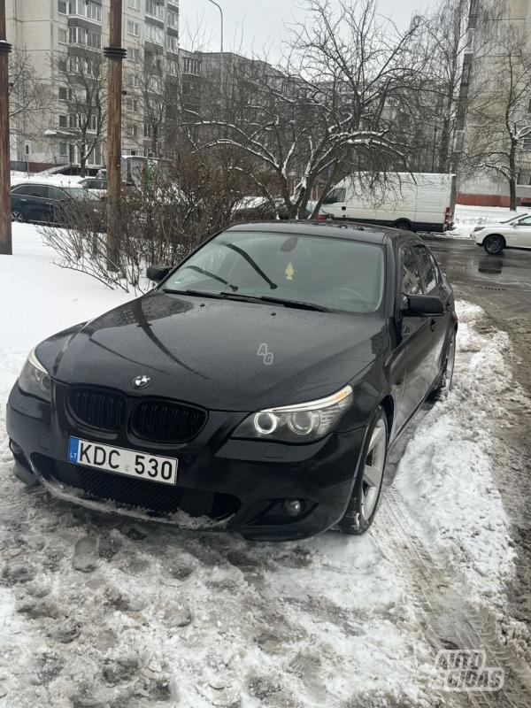Melns BMW 525 2007 Viļņa, ar dzinēja tilpumu 3.00 L un nobraukumu 440 tūkst. km par 5200 €, foto 4 vietnē AUTOMOTO.COM.LV