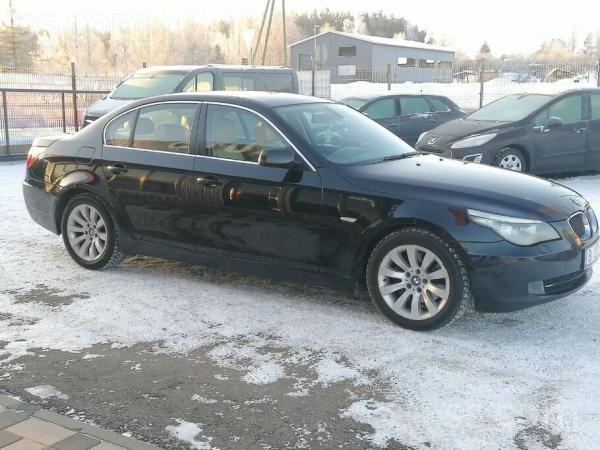 Black BMW 525 2007 in Valmiera, with an engine capacity of 3.00 L and mileage of 384 thousand km for 4750 €, photo 4 on AUTOMOTO.COM.LV